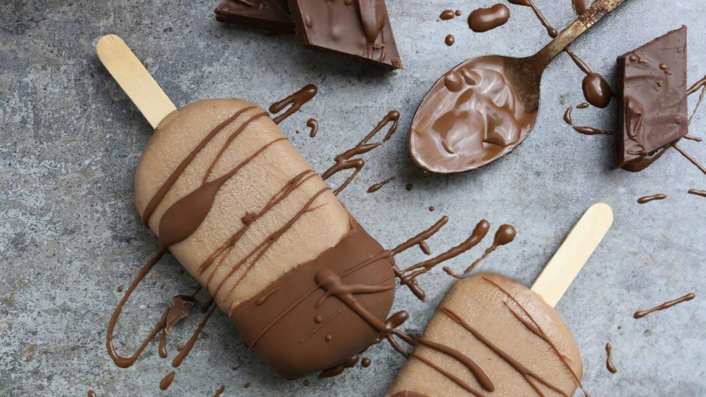 Homemade Cakesicles in Bhopal | Chocolate Shop | Choco-n-Nuts